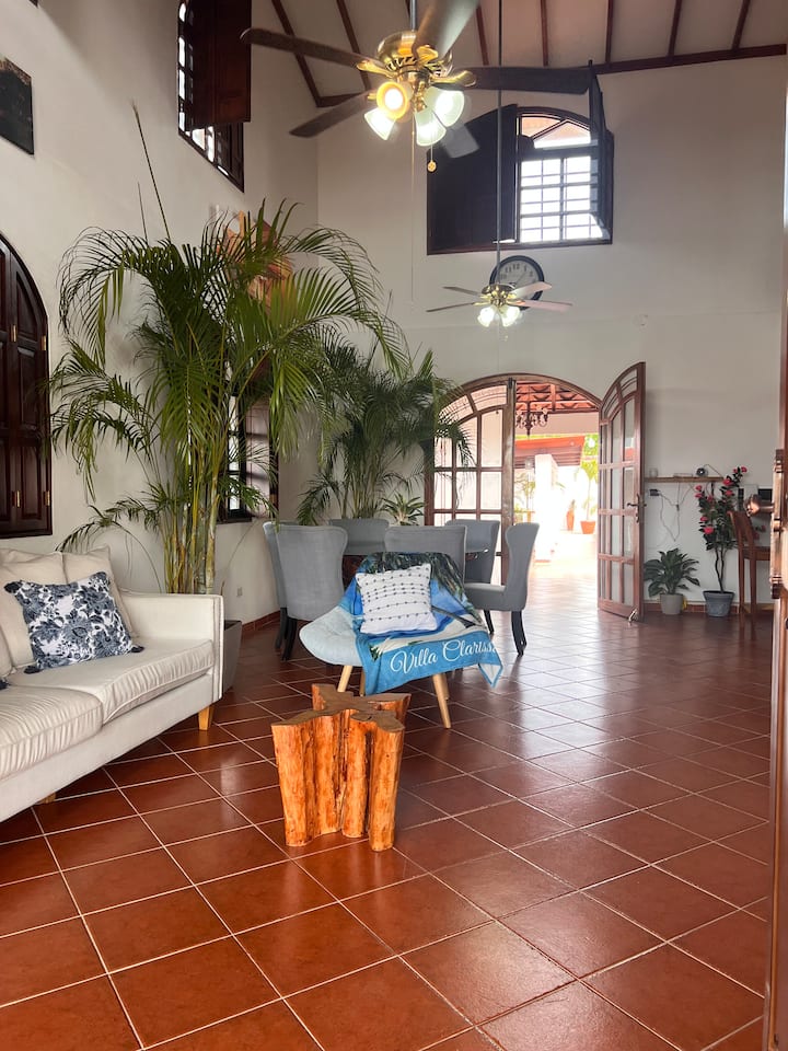 New Offer Spanish Colonial Villa At Coronado Beach - Panama