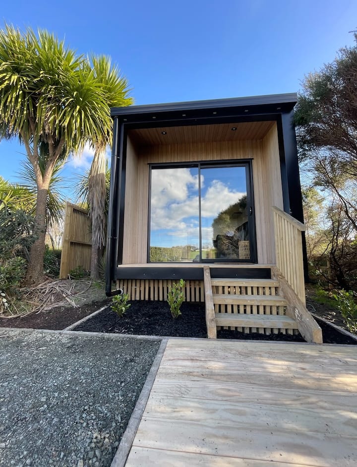 Tiny Oasis In The Heads - Mangawhai Heads