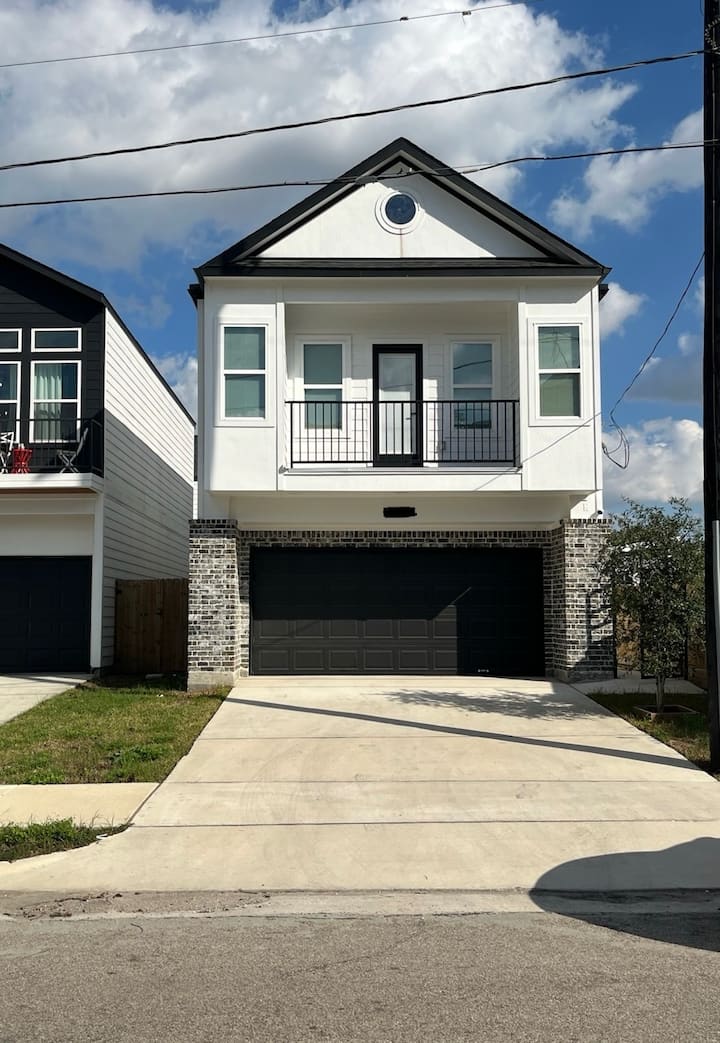 East Downtown Delight - Houston, TX