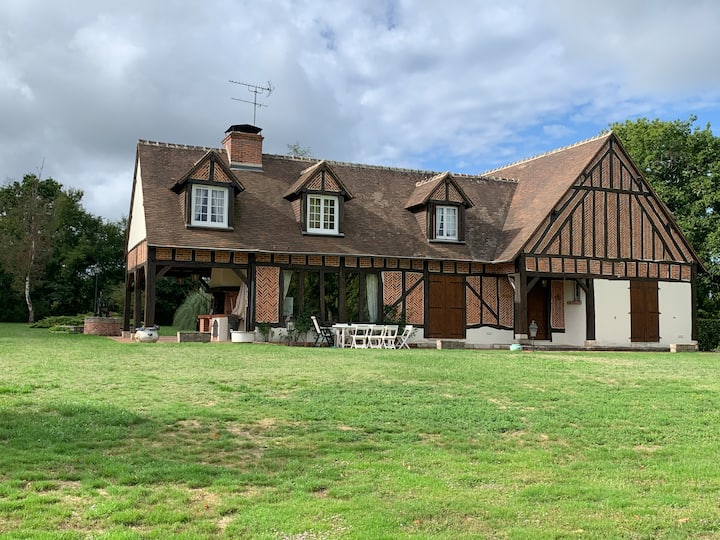 Propriété 12 Personnes En Sologne - Salbris