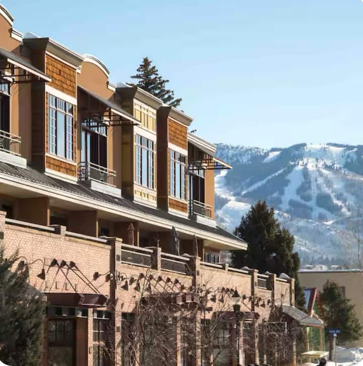 Luxury Downtown Condo On River - Steamboat Springs, CO