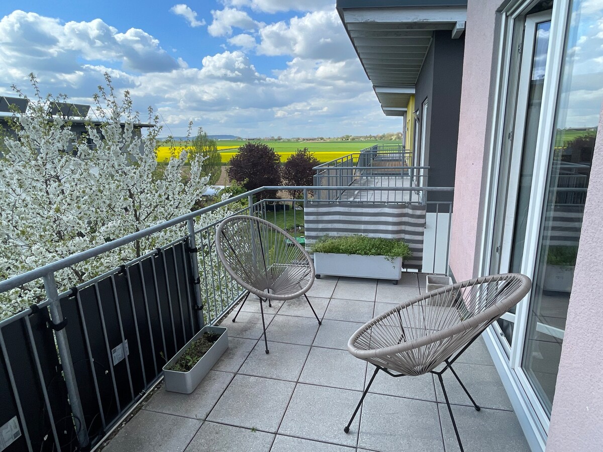 Cozy room with south-facing terrace and views - Houses for Rent in ...