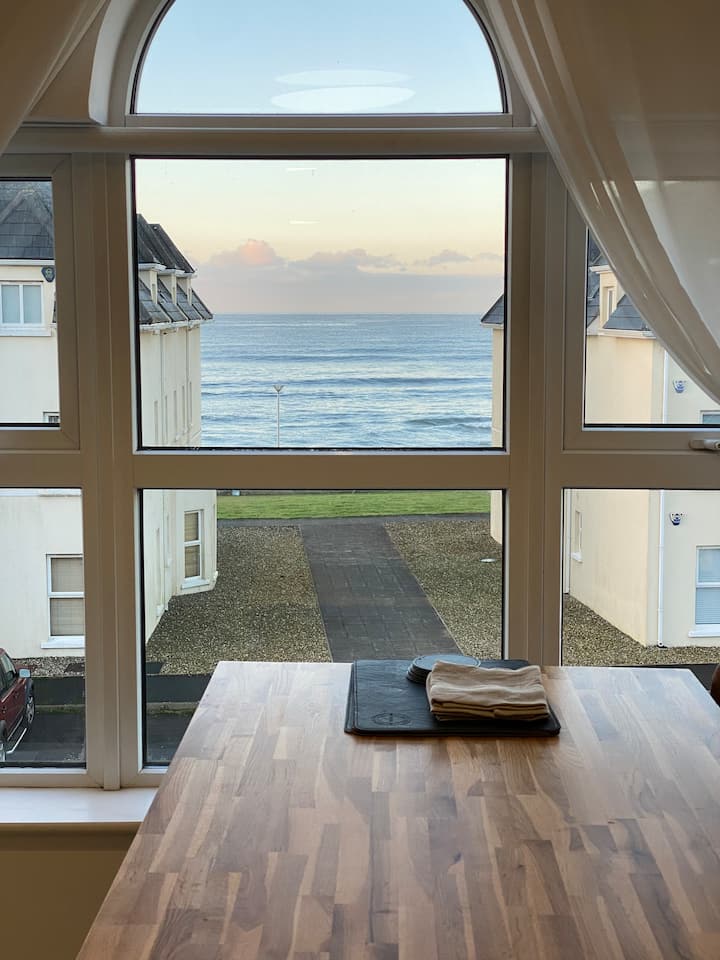 West Strand Portrush - Beach Front Apartment - ポートラッシュ