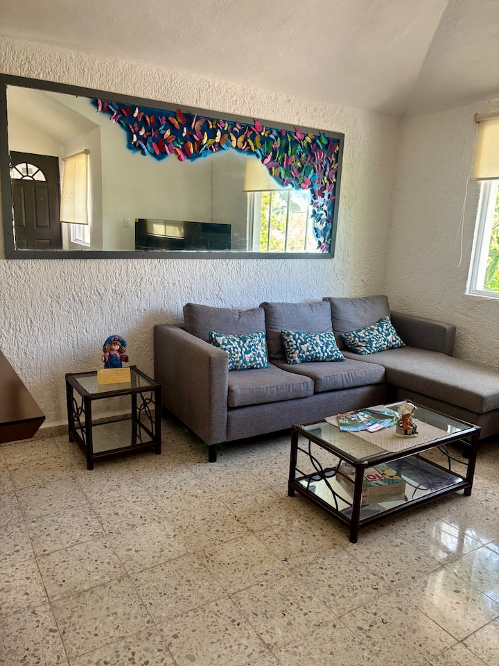 Depa Céntrico Equipado A/a, Wifi, Estacionamiento - Cancún