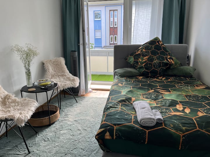 Aprivate Room With A Balcony Short Stay No Smoking - Frankfurt