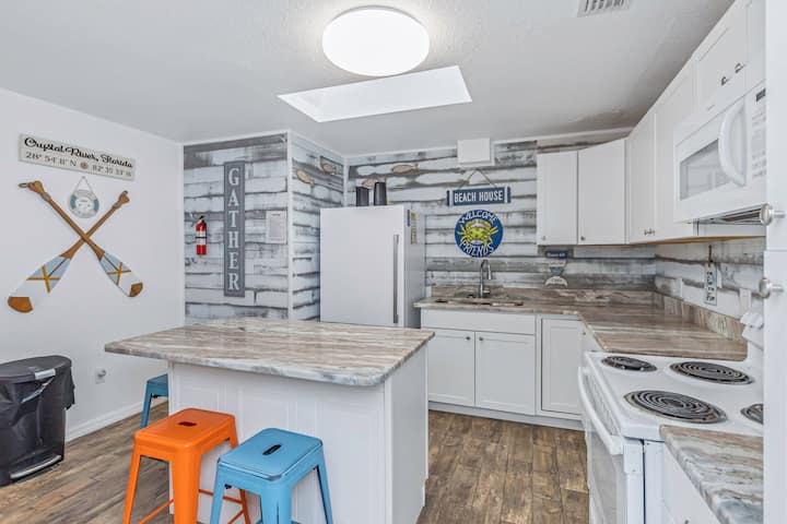 Beautiful Rental In The Heart Of Crystal River - Crystal River, FL