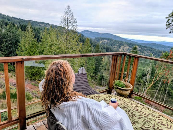 Ocean&mountain View Retreat,hot Tub,jacuzzi,garden - Salt Spring Island
