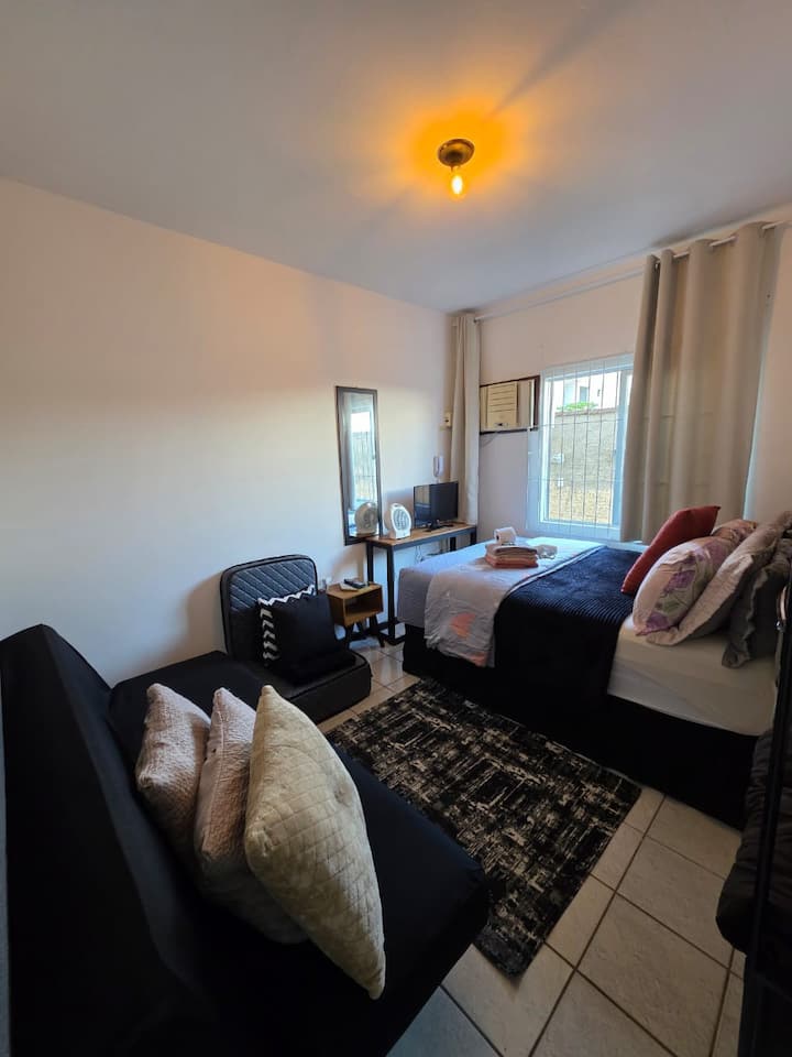 Apto Privado, 1 Qt - Zona Norte De Jlle - Joinville