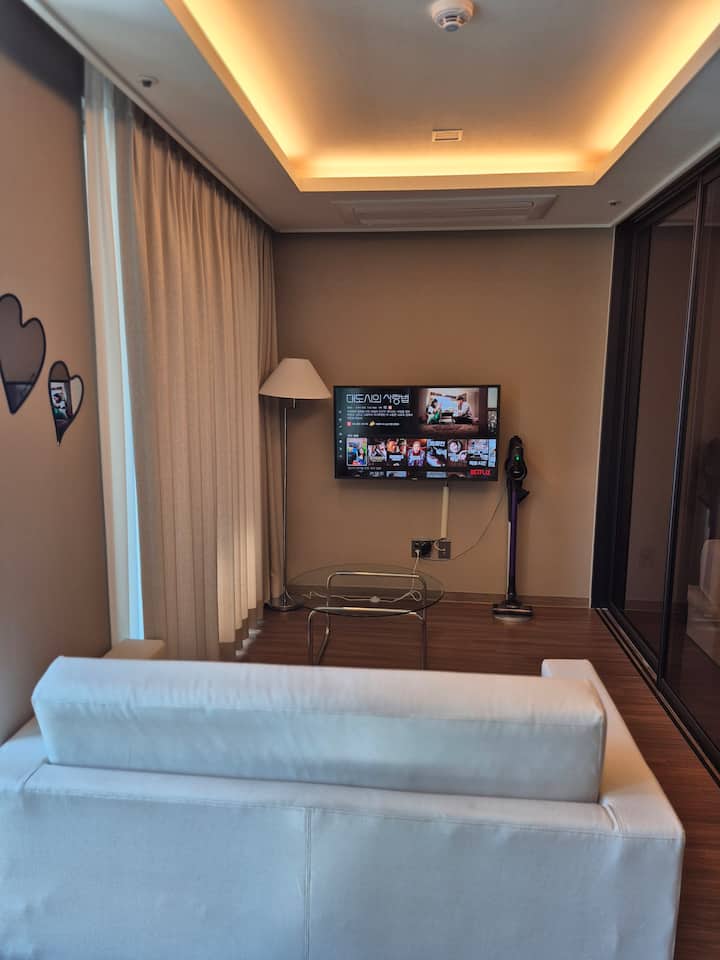 •New테라스&소파베드 •구남로메인거리•최고의위치•하프오션뷰•포근한침구류#리뷰이벤트 - Busan