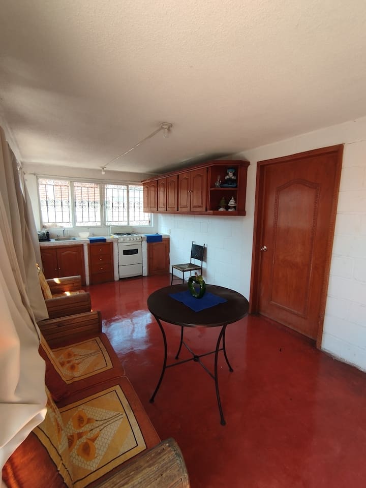 Casa Pequeña A 5 Min
Del Centro - Tlayacapan