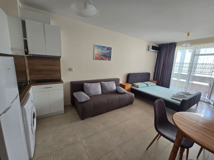 Студио Блу 20 до плажа в Поморие - Pomorie