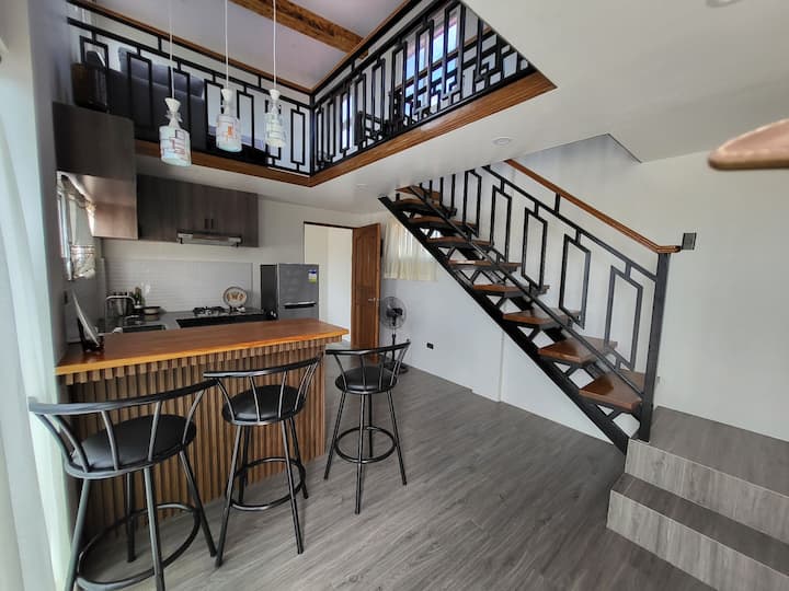 Papa Jun's Loft House - Calatagan