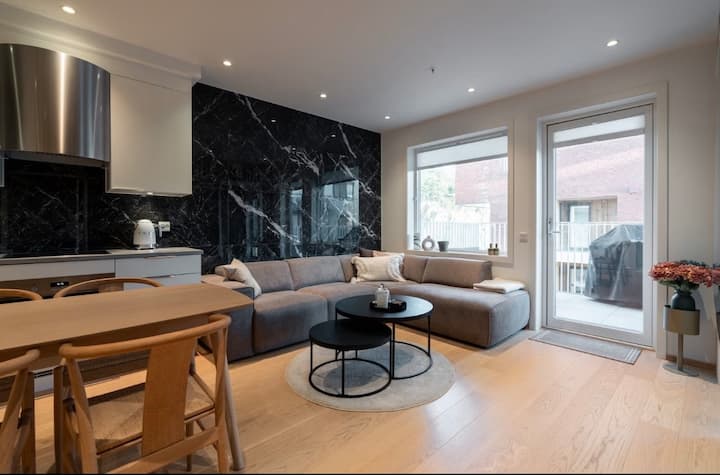 Moderne Leilighet I Kanalbyen Ved Sjøen. - Kristiansand