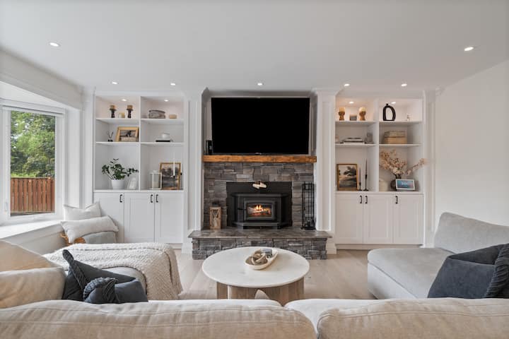 You Wont Want To Leave. 4 Bdrm Oasis In Waterdown - Burlington
