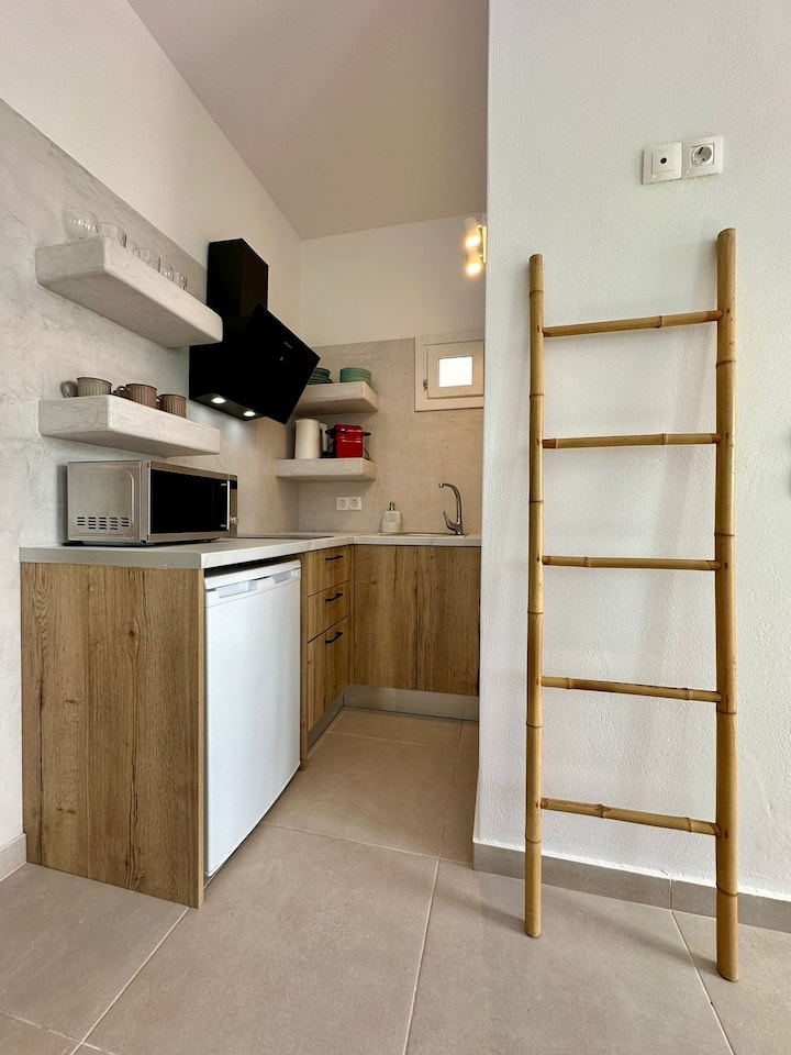 Cosy Place For Families Pool&beach Nev5 - Santorini