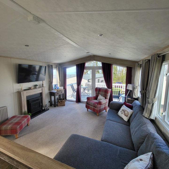 Bracken Lodge
A High Spec Home From Home - Clovelly