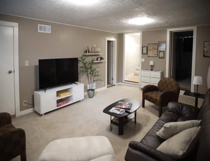 Boujee Bungalow In Omaha - Omaha, NE