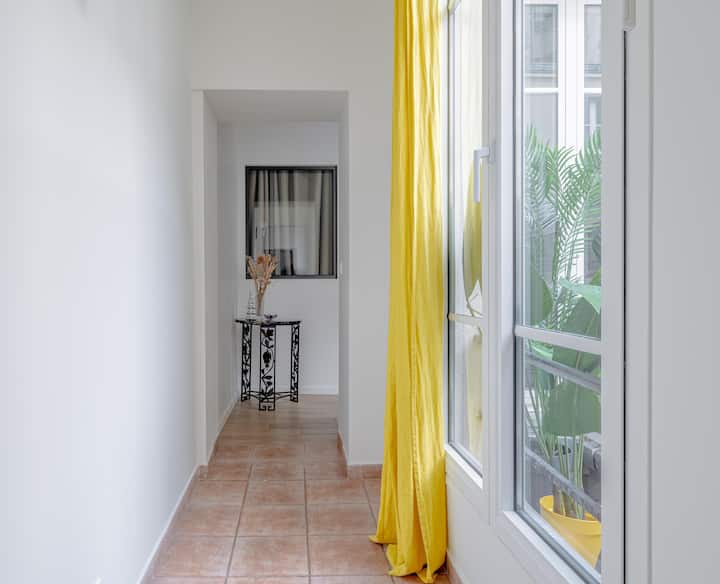 Retro Chic 2 Bedroom Deluxe Suite- Paris Opera - Gare de l'Est - Paris