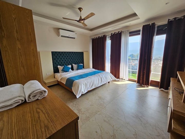 Luxe Skydeck : 5 Bhk Hill Vista - Rishikesh