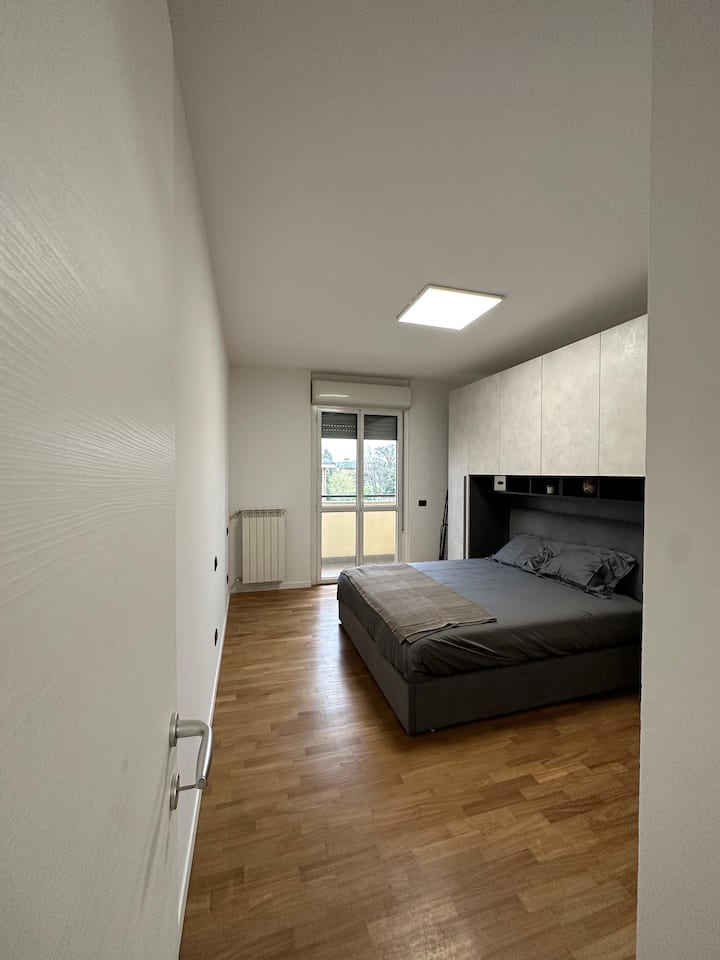 Deluxe Comfortable Suite With Balconies Downtown - Busto Arsizio