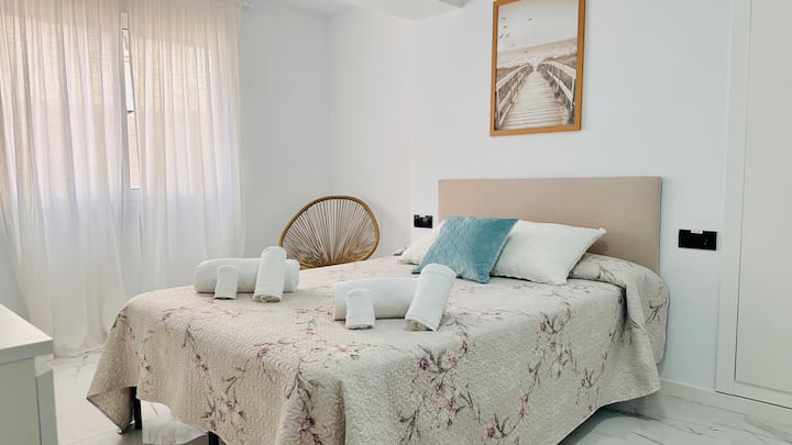Frente A La Playa · Terraza · Reformado Y A/a - El Campello