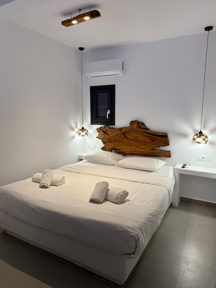 The Coast Suites #3 - Mykonos