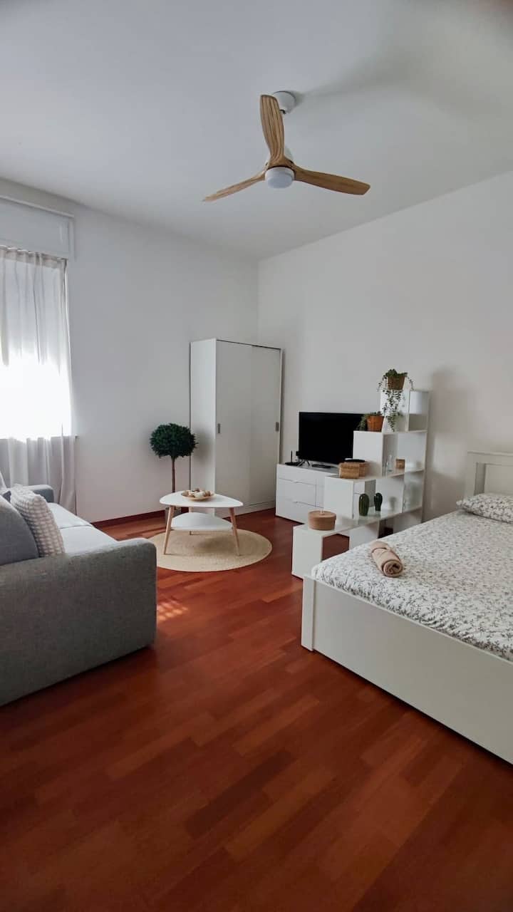 Tibaldi Navigli House - Milan