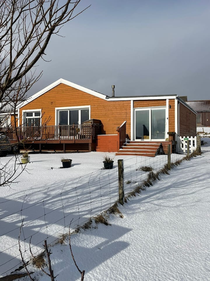 Dog Friendly, Sea View, Cosy Apartment - Lerwick