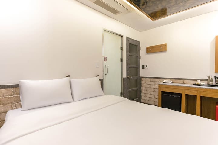 영등포 코모도호텔 스텐다드(도보전용)주차불가 - Seoul