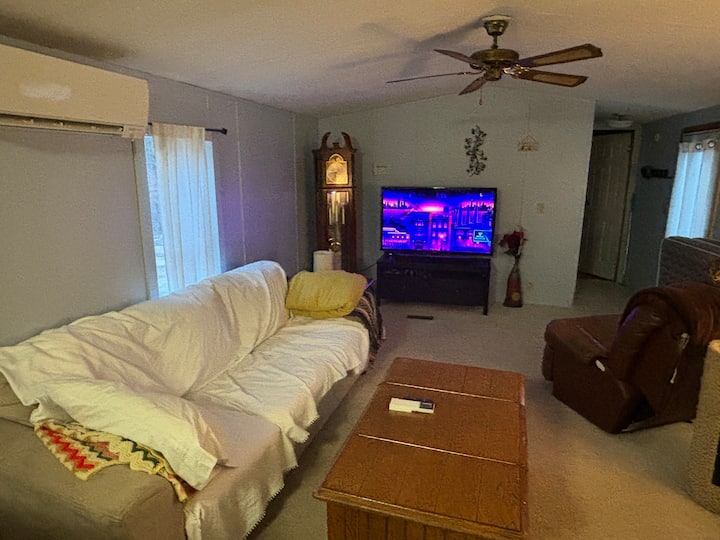 Cozy Two Bedroom Two Bath - Scarborough, ME