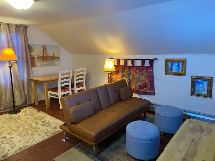 Second Story Stay - North Beach, VT