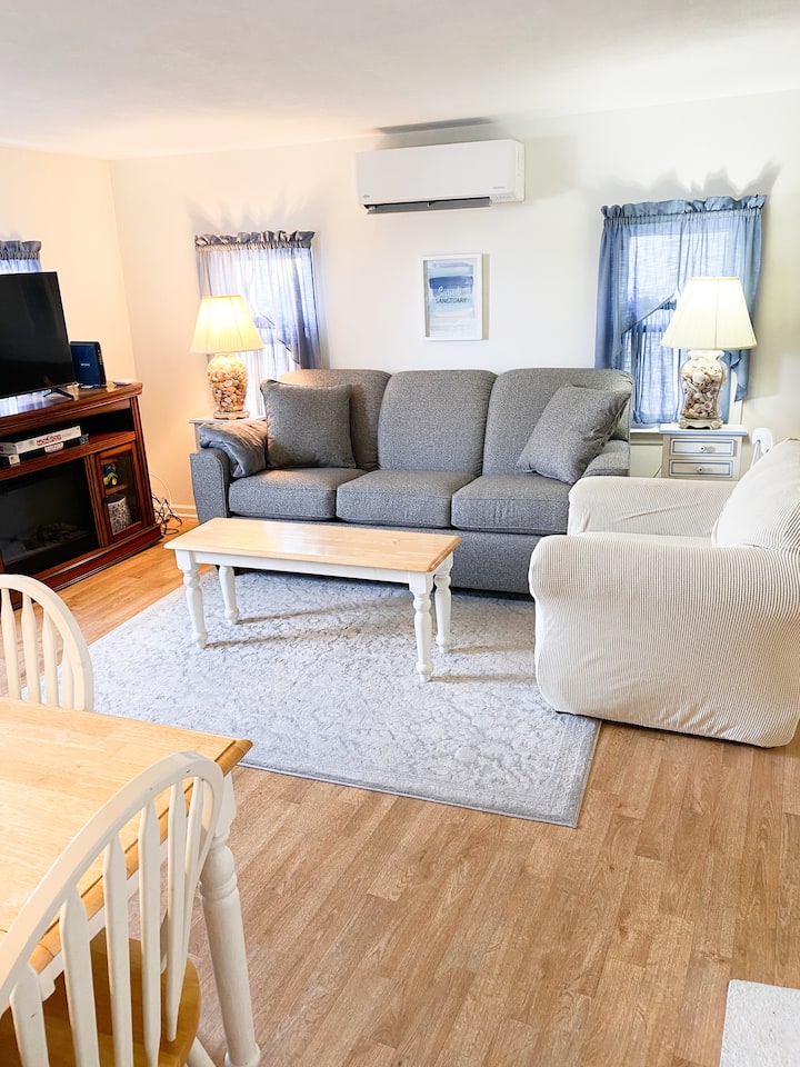 Cottage Steps From The Beach! - Point Pleasant Beach, NJ