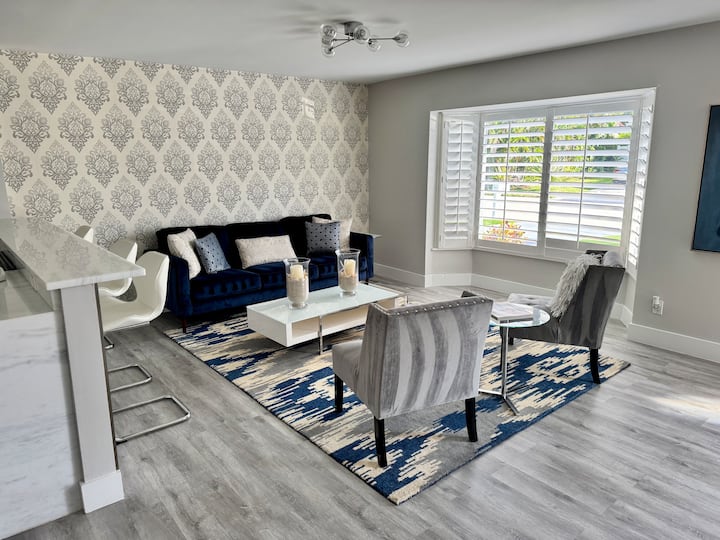 Beach House In Paradise - Riviera Beach, FL