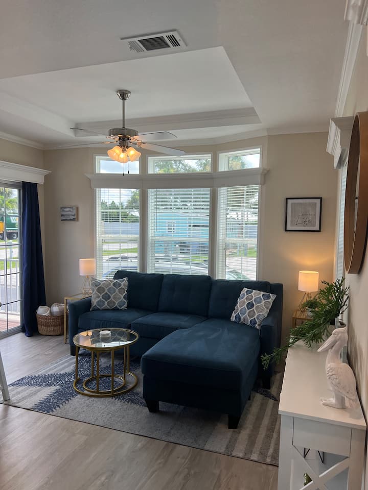 Cozy Cottage Near Fmb & Sanibel Pool Hot Tub - Fort Myers Beach, FL