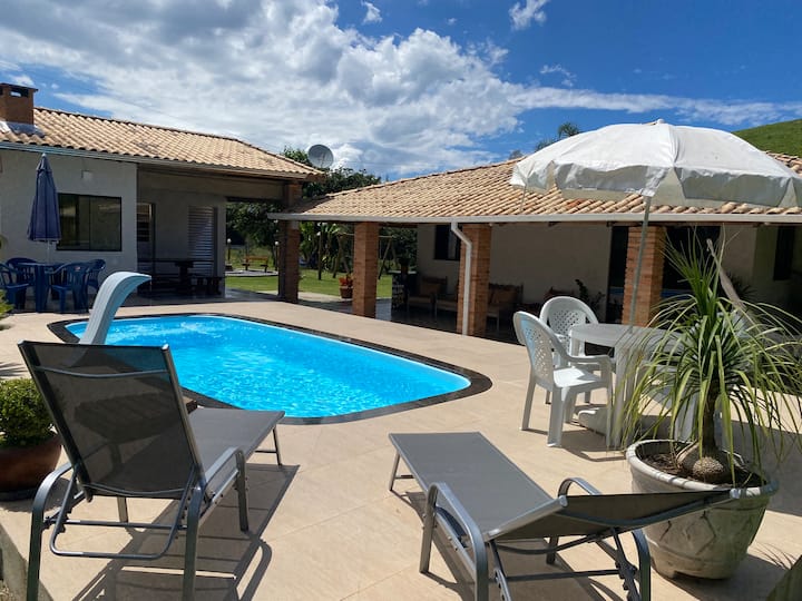 Casa Em Cunha, 
Piscina,lagos,
Chácara Dos Lagos - Brazil