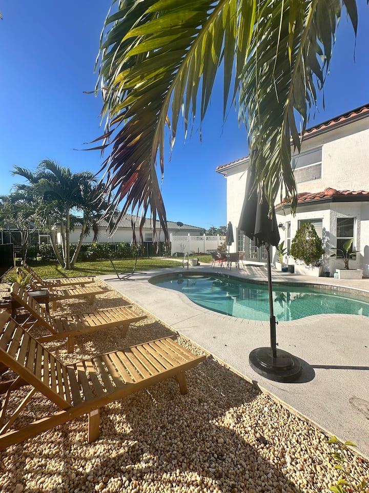 The Lily Pad - Near Equestrian Wellington - Royal Palm Beach, FL