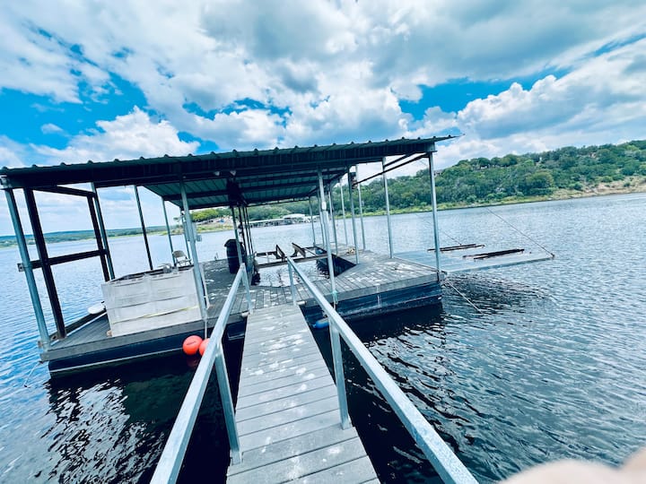 Lookout On Lake Travis - Spicewood, TX