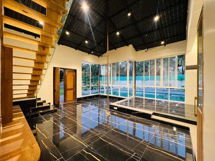 Cozy Carved Villa 2 Yeoor Hills - Thane