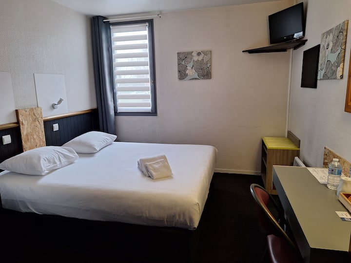 Chambre Avec Salle D'eau Privative - Aéroport - Mérignac