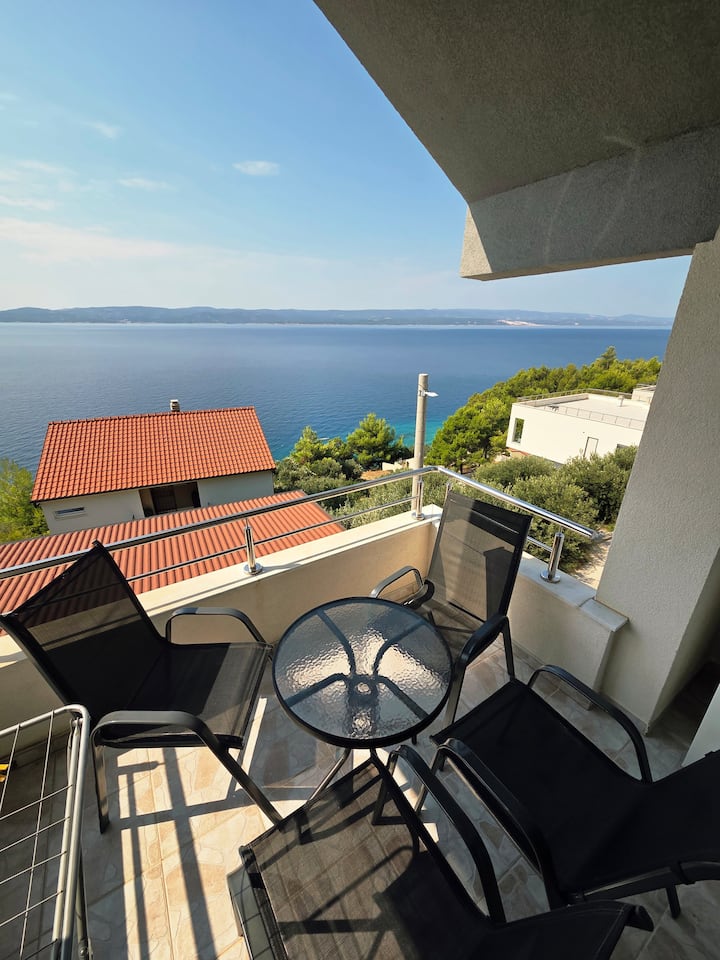 Narančasti Apartman 2+2 - Brela