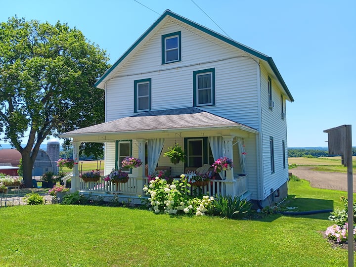 Home In Geneseo Letchworth Park Destination - Conesus Lake, NY