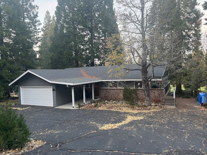 Charming House On 9th Hole - Chester, CA