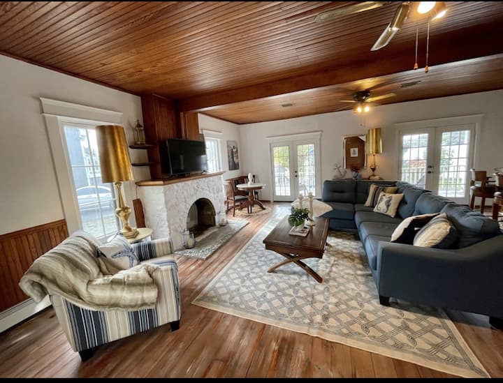Conesus Lake View Cottage - Livonia, NY