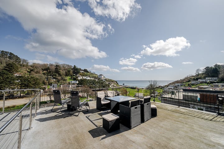 Ocean View Seaside Villa - Looe