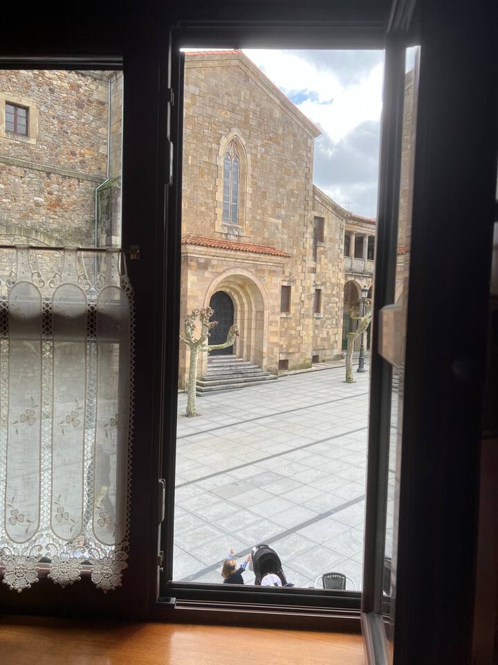 Céntrico Con Vistas A Iglesia - Avilés