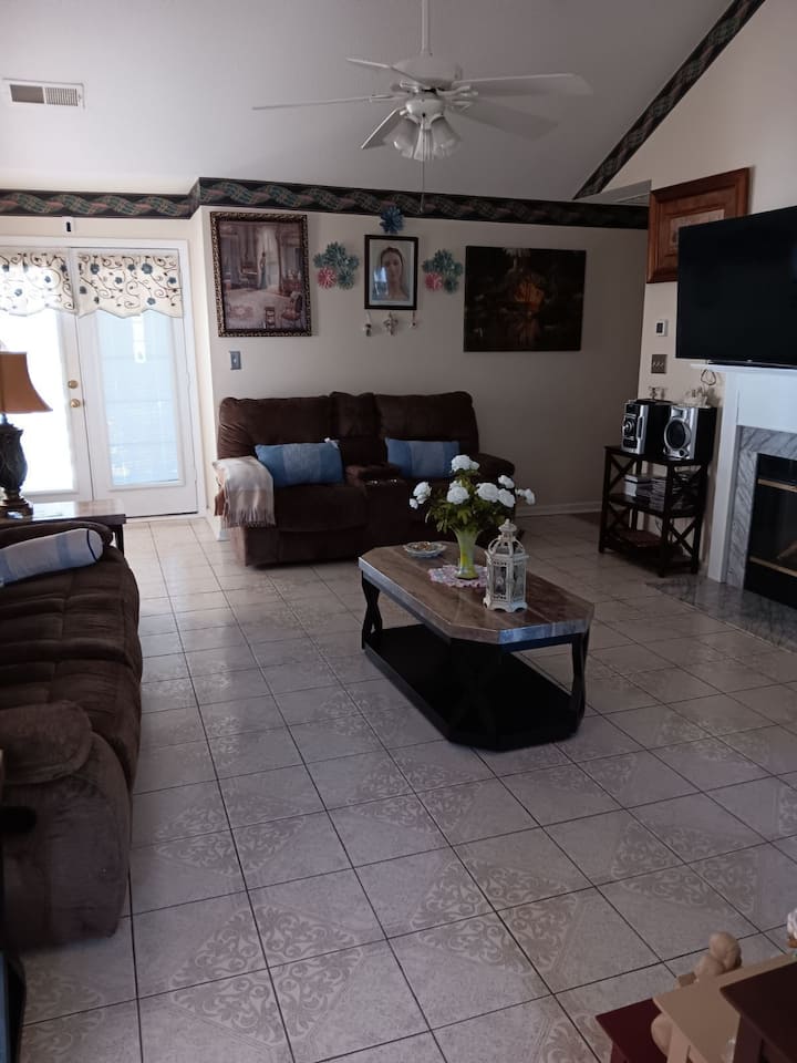 Single Family Home In Yorkshire - Lake Wylie, Fort Mill
