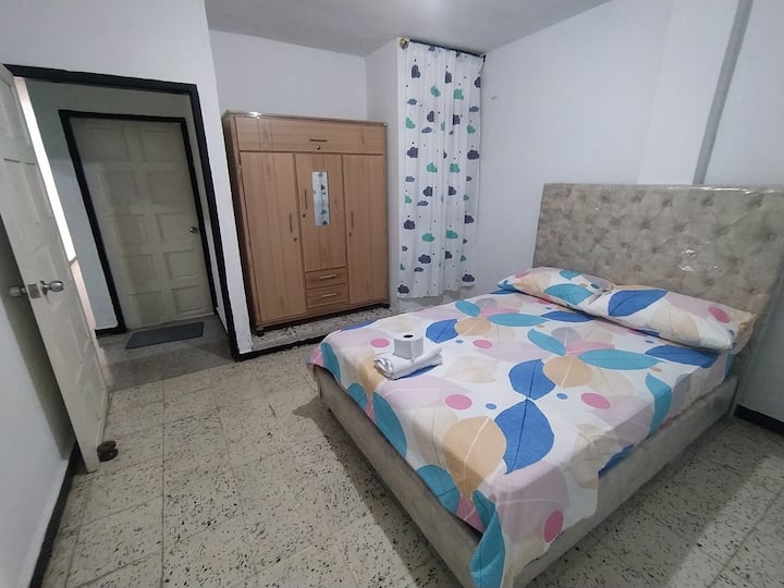 Amplia Casa Cerca A Centro Comercial Metropolitano - Soledad