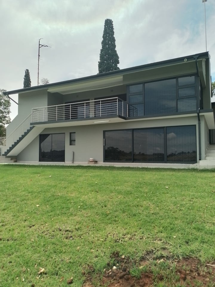 Studio Bedroom En-suite 1 - Vanderbijlpark