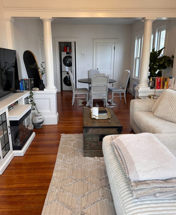 Salem Waterfront Retreat - 세일럼