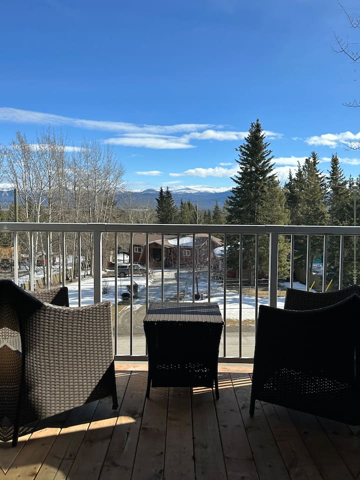 Peters Paradise - Whitehorse